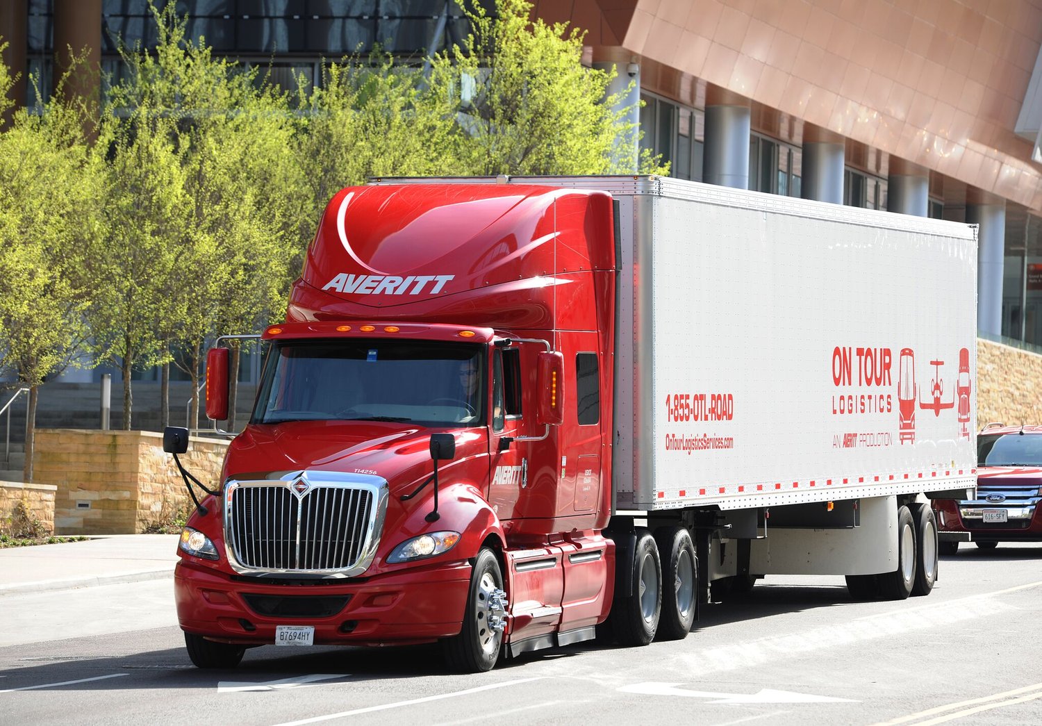 On Tour Logistics: Driving Job Opportunities With Averitt OTL
